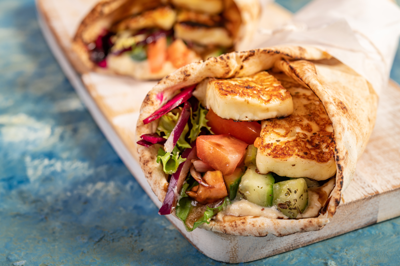 Wrap gourmand au Halloumi grillé et légumes croquants - Salakis, des ...